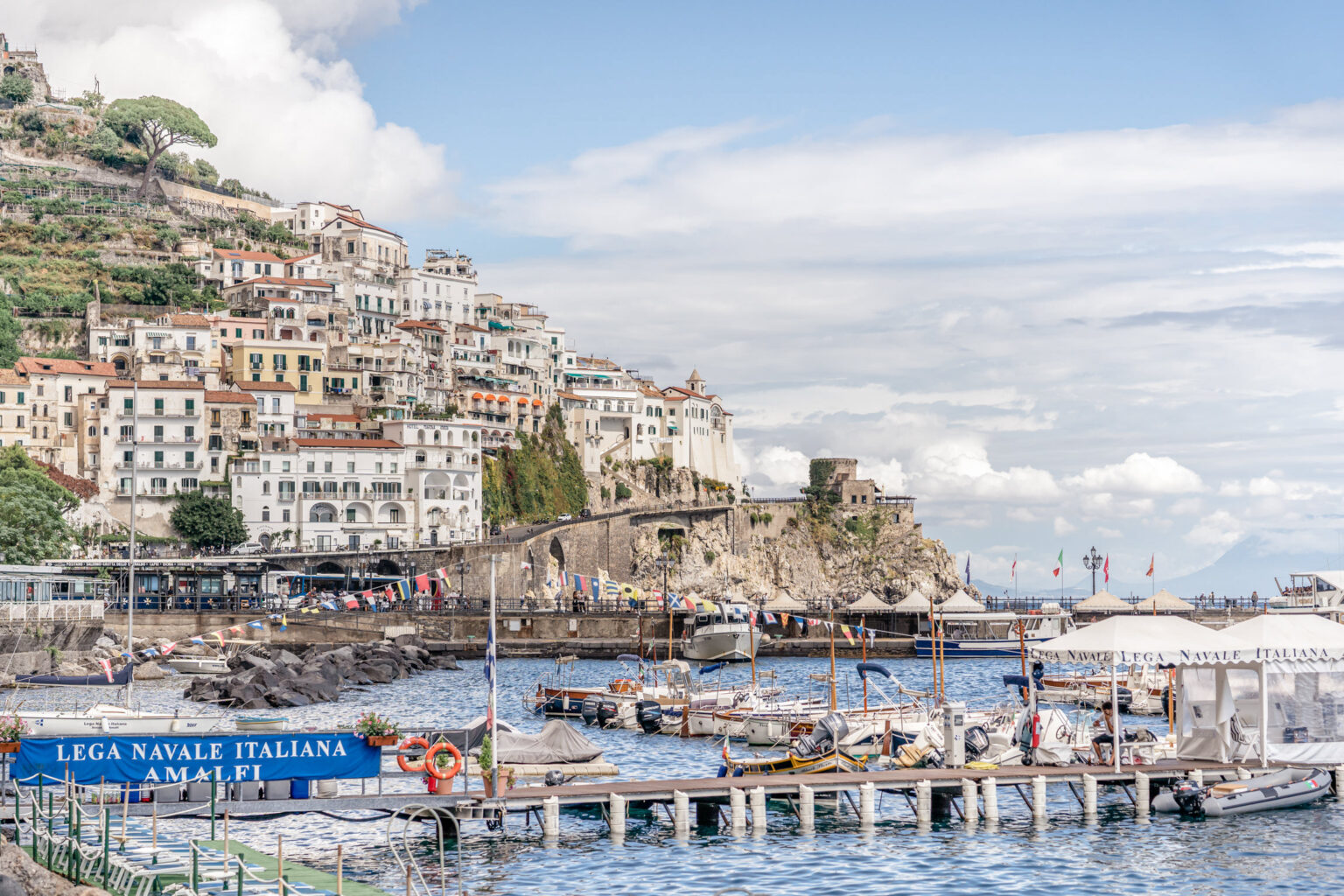 Having a destination wedding on Italy's Amalfi Coast - victoriaamrose.com