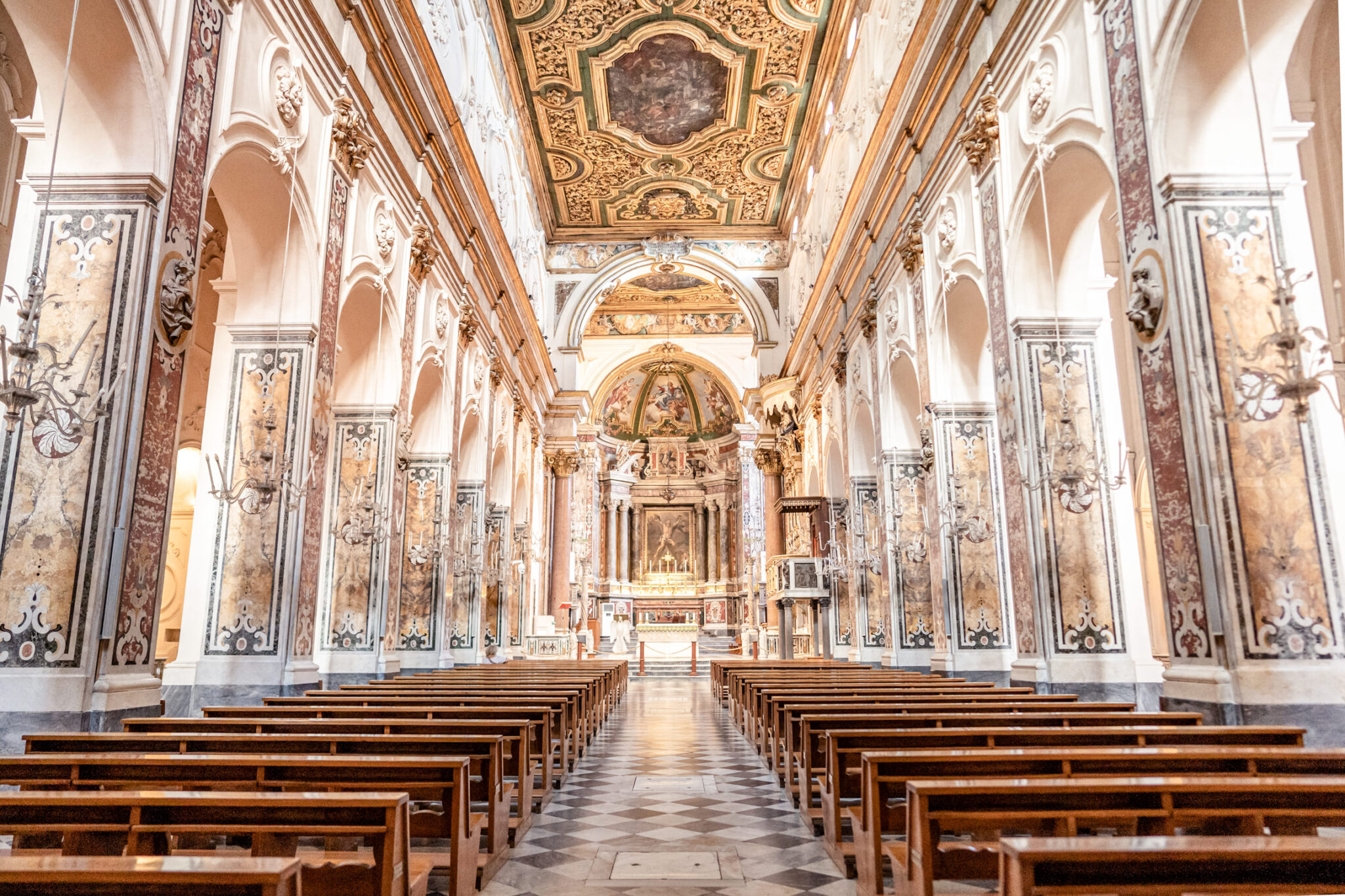 Having a destination wedding on Italy's Amalfi Coast - victoriaamrose.com