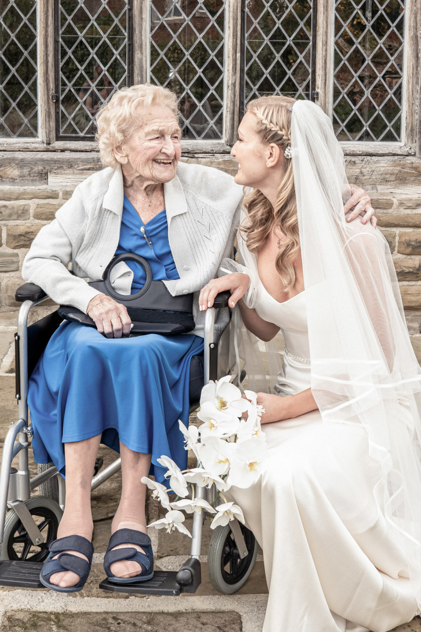Getting married? A guide to getting wedding photos you will love!