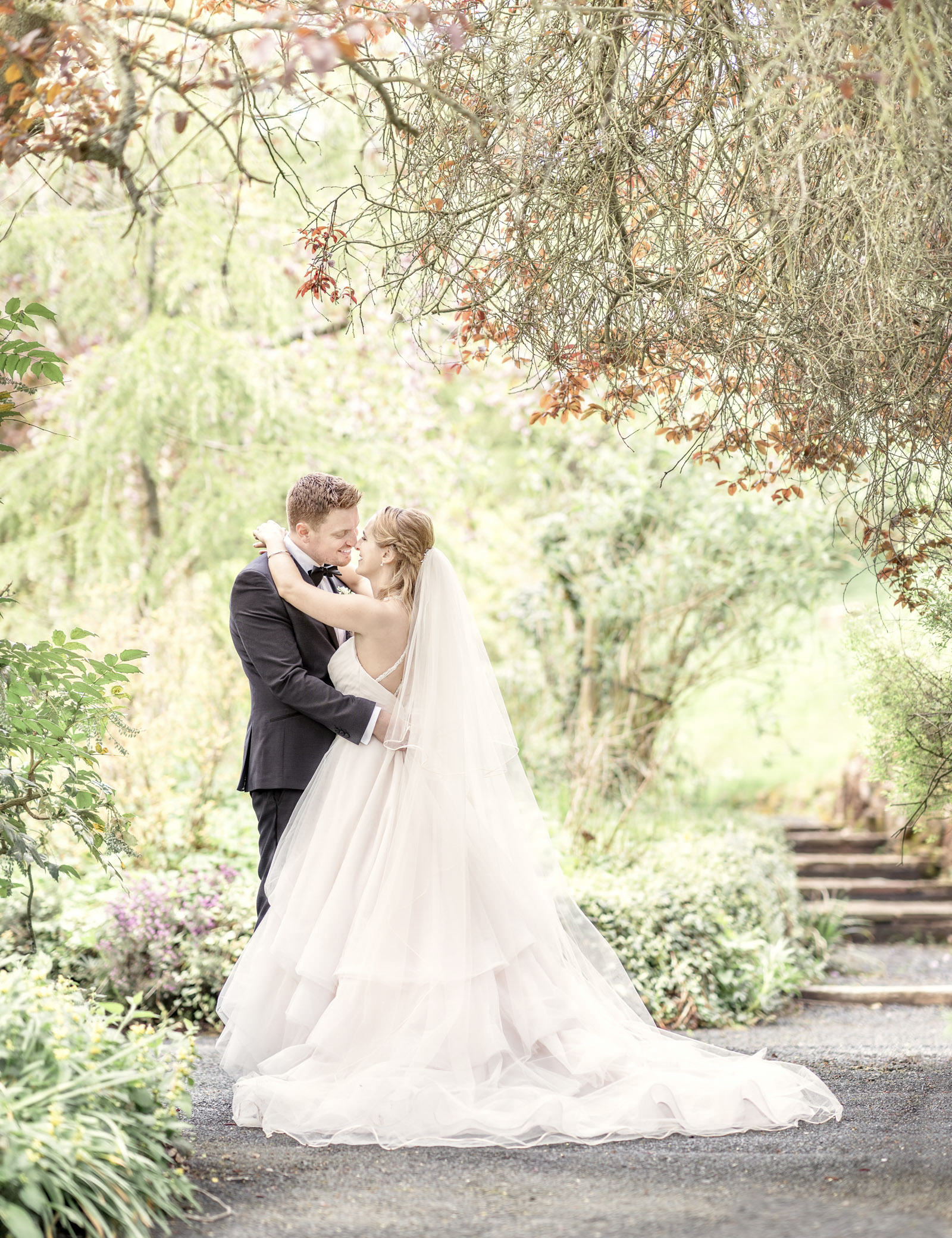 Getting married? A guide to getting wedding photos you will love!